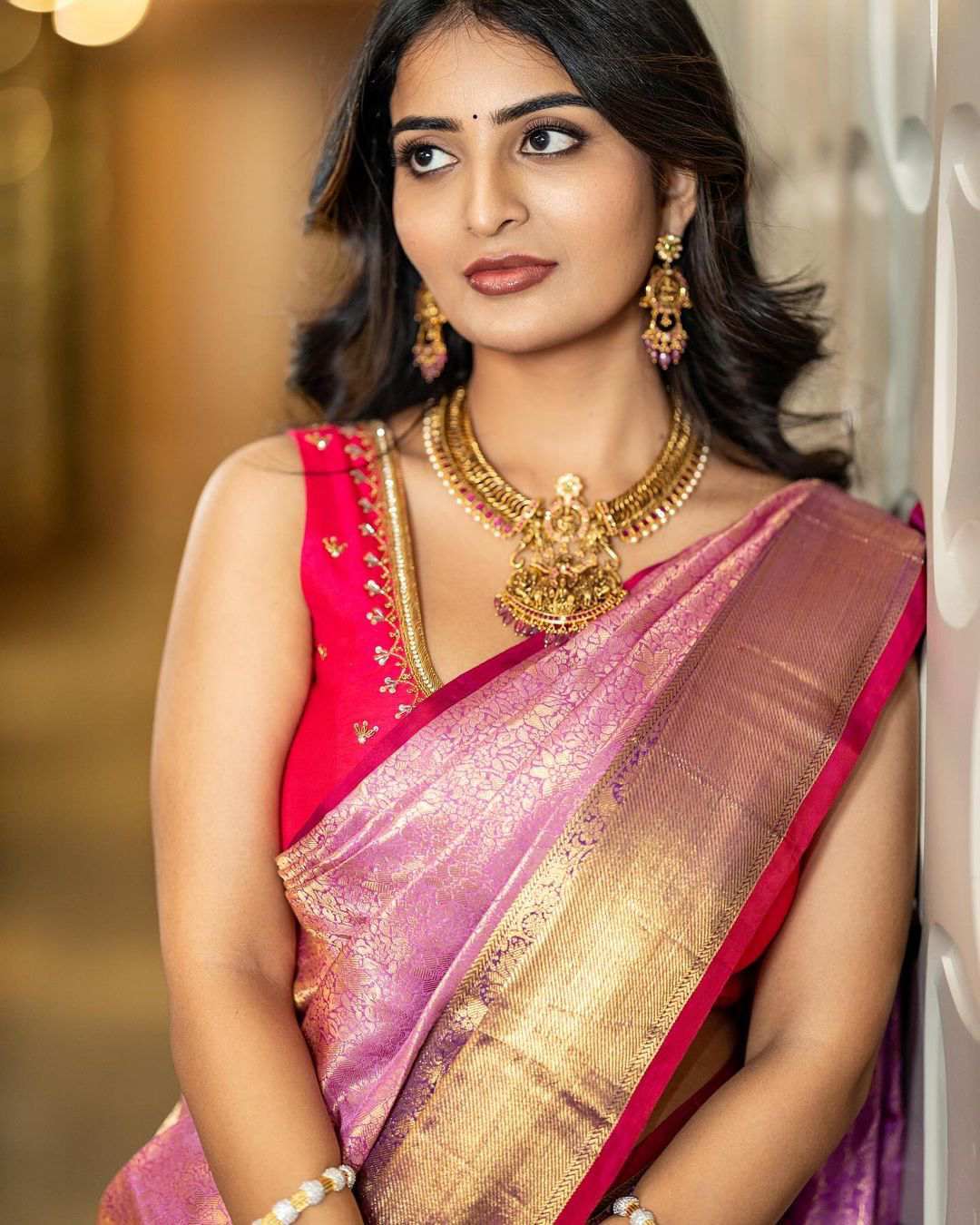 Ananya Nagalla: పట్టు పరికిణీలో పాలరాతి బొమ్మలా అనన్య.. అచ్చమైన ...