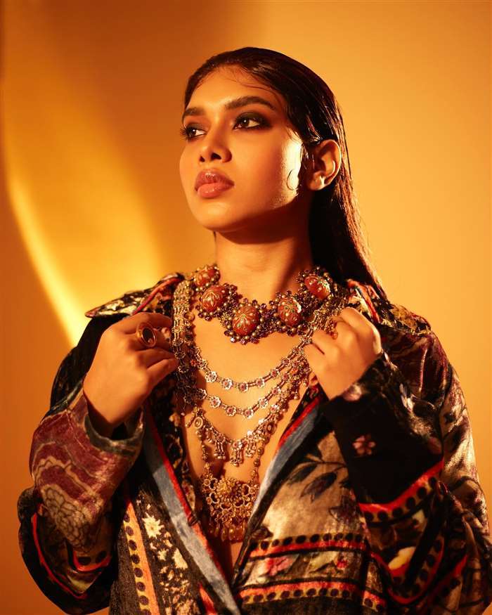 Dushara Vijayan Photos | Dushara Vijayan Latest HD Pics |Dushara ...