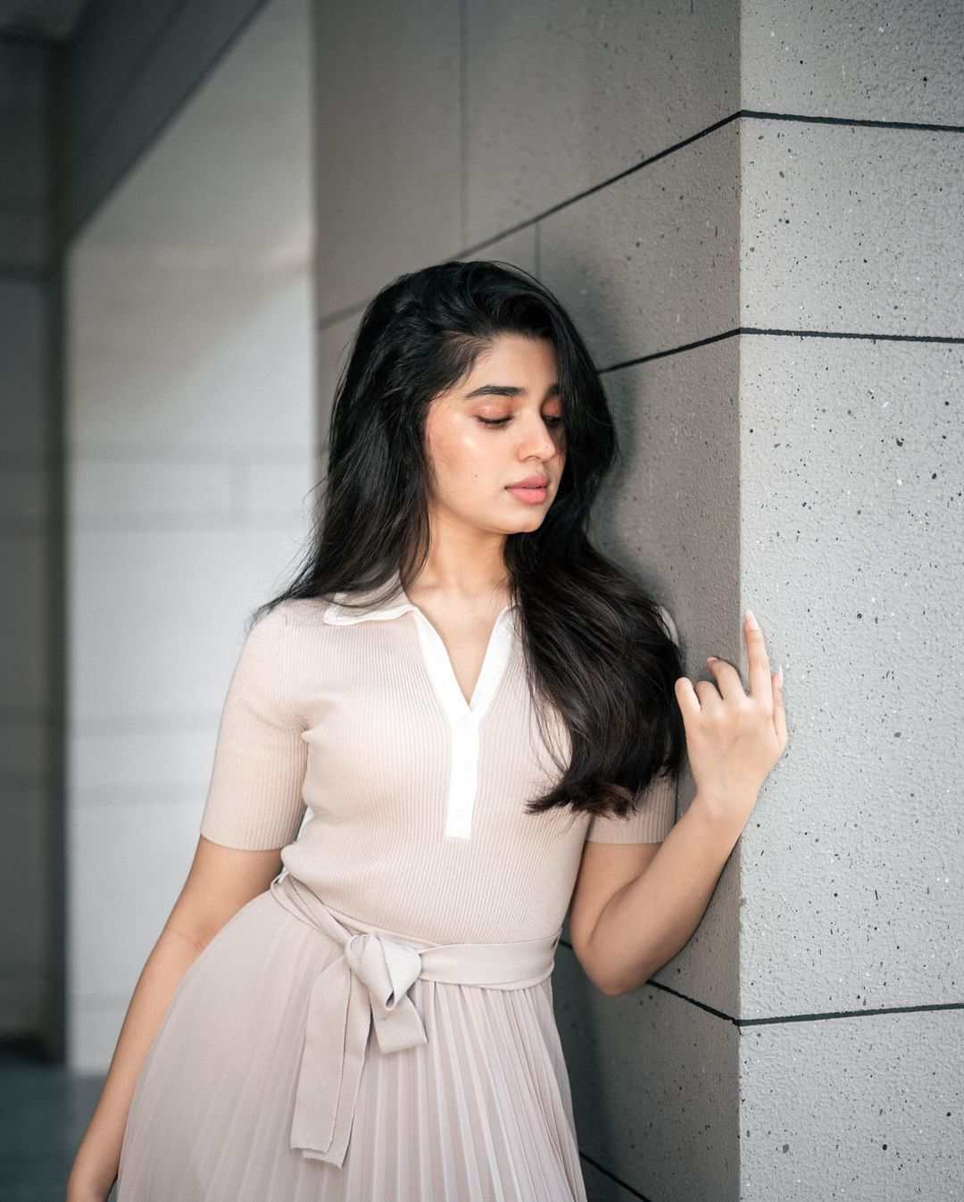 Krithi Shetty: అతడు ముద్దుపెడితే బాగుంటుందంటూ ఫొటోలు షేర్ చేసిన కృతి ...