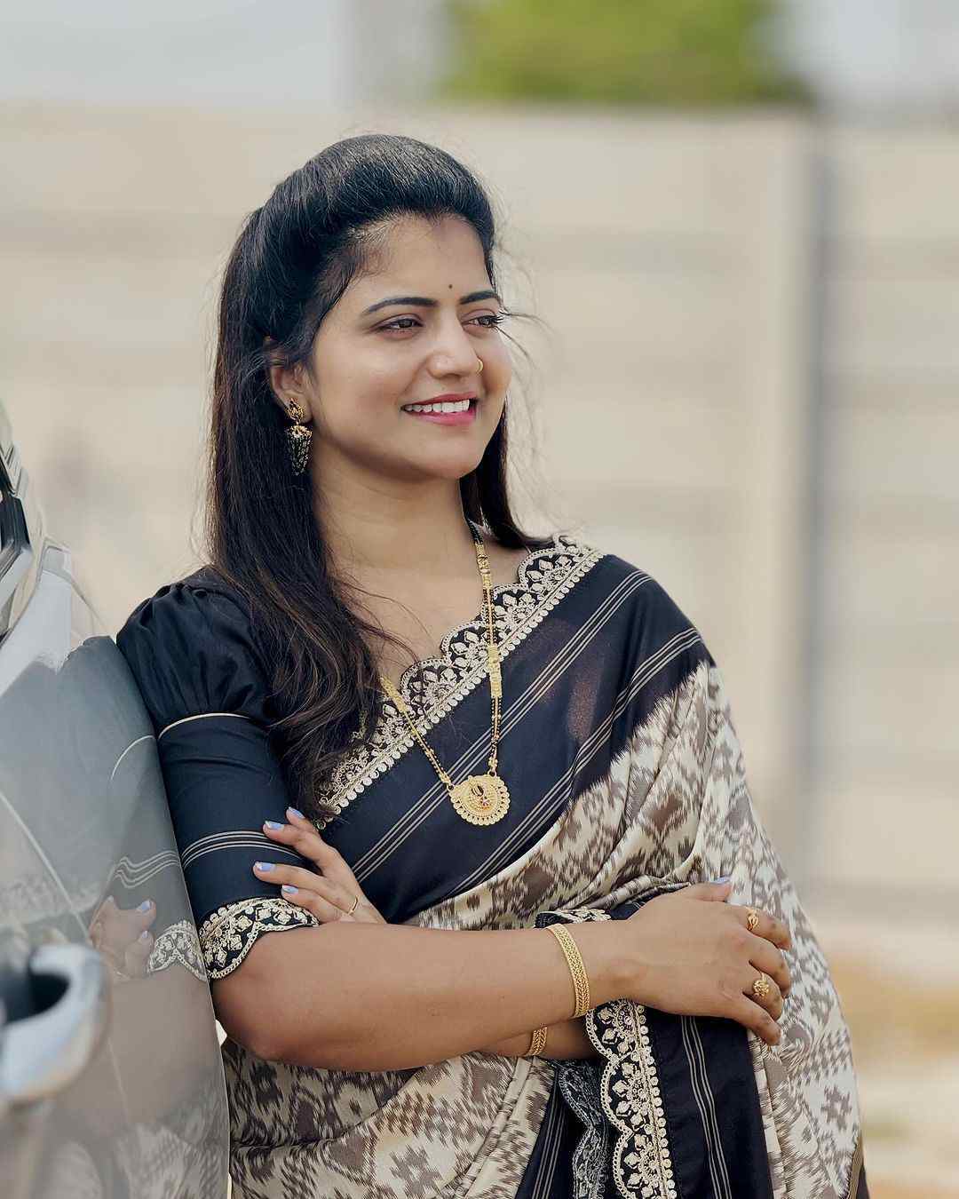 Shiva Jyothi: చీరలో చందమామలా బుల్లితెర సావిత్రి.. అదిరే ఫోజులతో ...