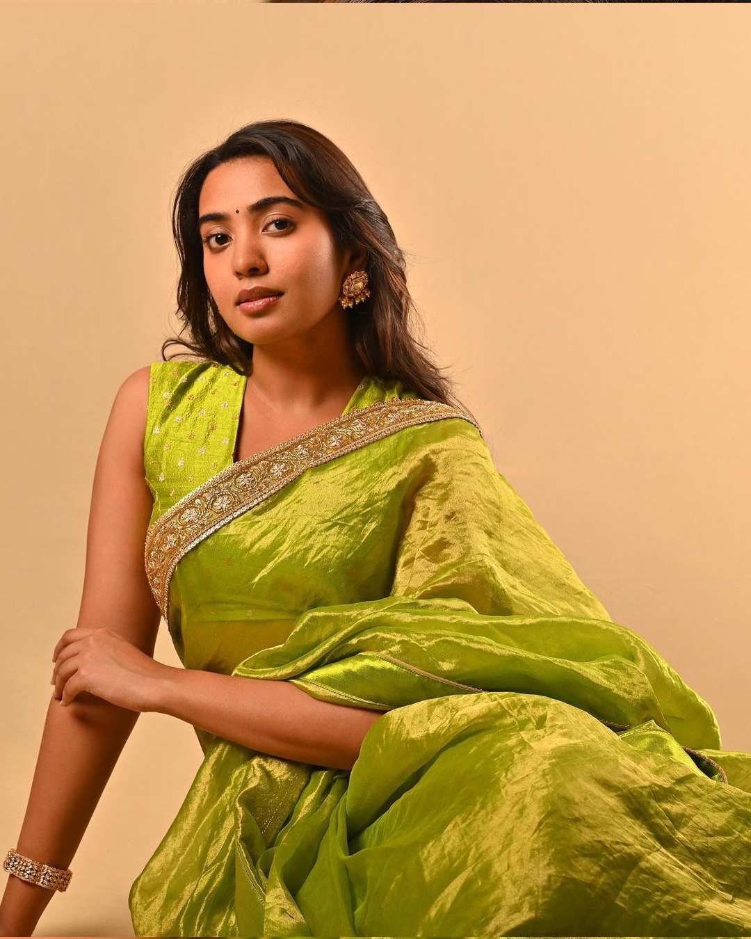 Shivathmika Rajashekar: చిలుకపచ్చ చీరలో శివాత్మిక.. అలాంటి ఫోజులతో ...