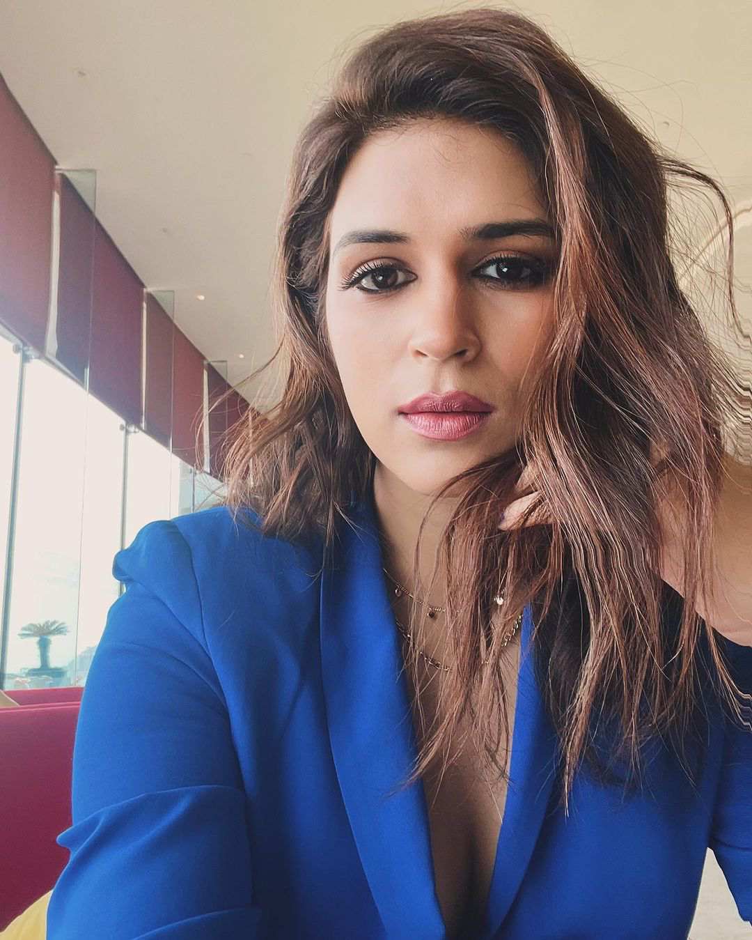 Shraddha Das: బ్లూ కలర్ సూట్‌లో బుట్టబొమ్మలా శ్రద్ధా దాస్.. ఈ క్రేజీ ...