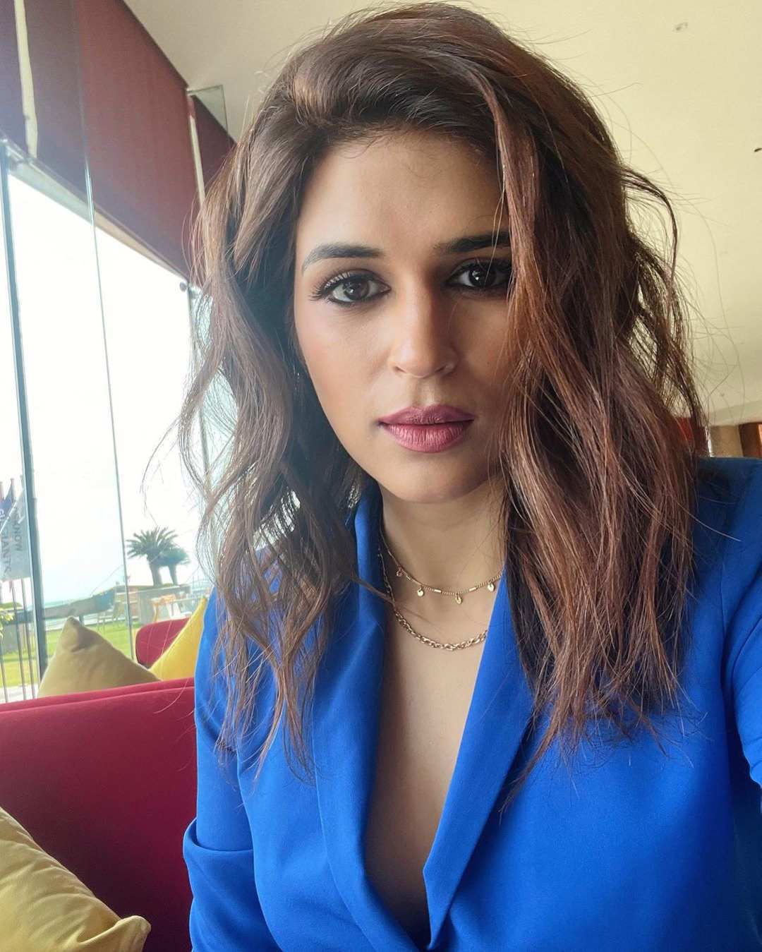 Shraddha Das: బ్లూ కలర్ సూట్‌లో బుట్టబొమ్మలా శ్రద్ధా దాస్.. ఈ క్రేజీ ...