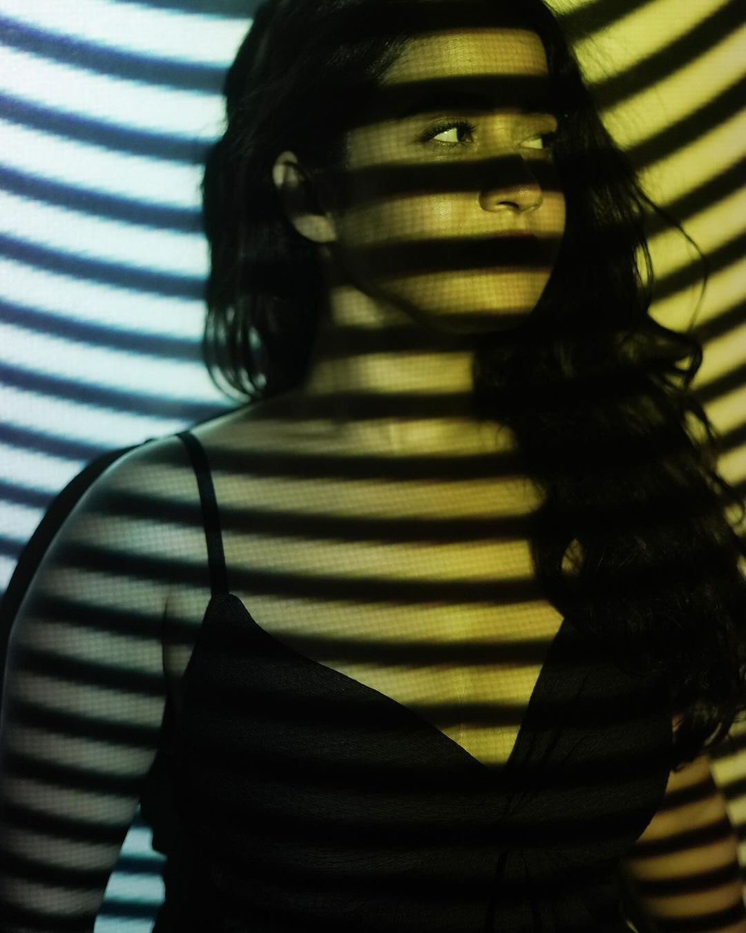 Deepthi Sunaia: సీతాకోక చిలుకలా ఎగిరేస్తున్న దీప్తి సునైనా.. కొత్తందాలు ...