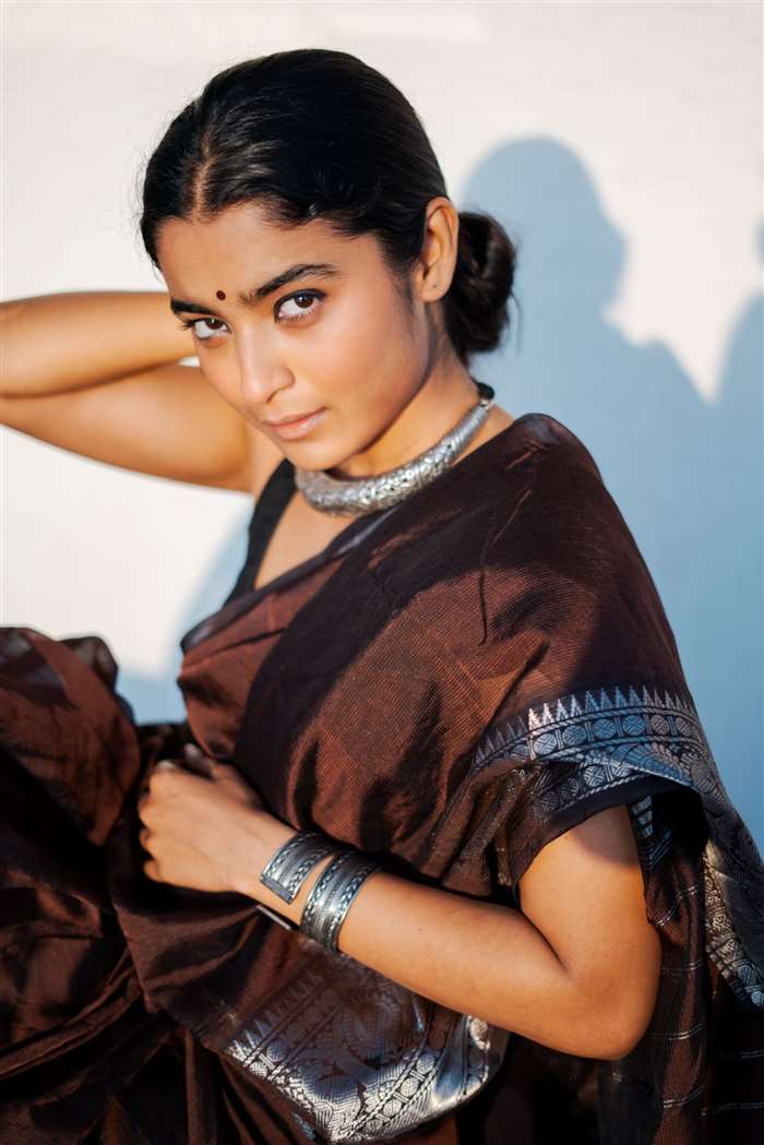 60 Chaithra J Achar Photos Find Latest Hd Images Pictures Stills And Pics Filmibeat