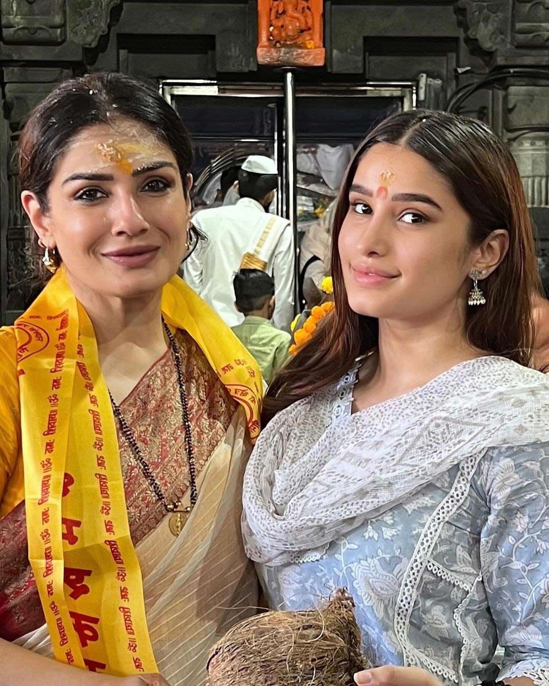 Raveena Tandon Rasha Thadani Visit Bhimashankar Jyotirlinga Temple ...