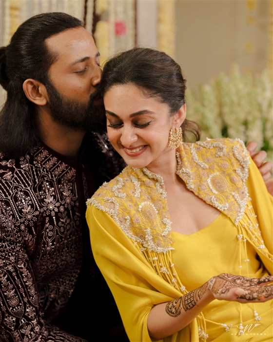 Arjun Sarja Daughter Aishwarya Haldi Ceremony Photos - Filmibeat