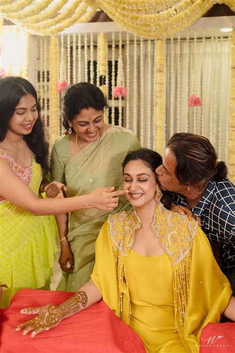 Arjun Sarja Daughter Aishwarya Haldi Ceremony Photos - Filmibeat