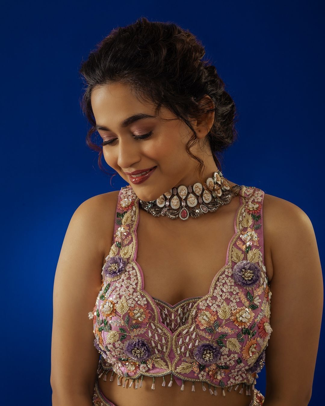 கீர்த்தி சுரேஷுக்கே செம டஃப் கொடுப்பாரு போல!.. காவ்யா அறிவுமணியின் கண் கொள்ளா காட்சி! | Kaavya ...