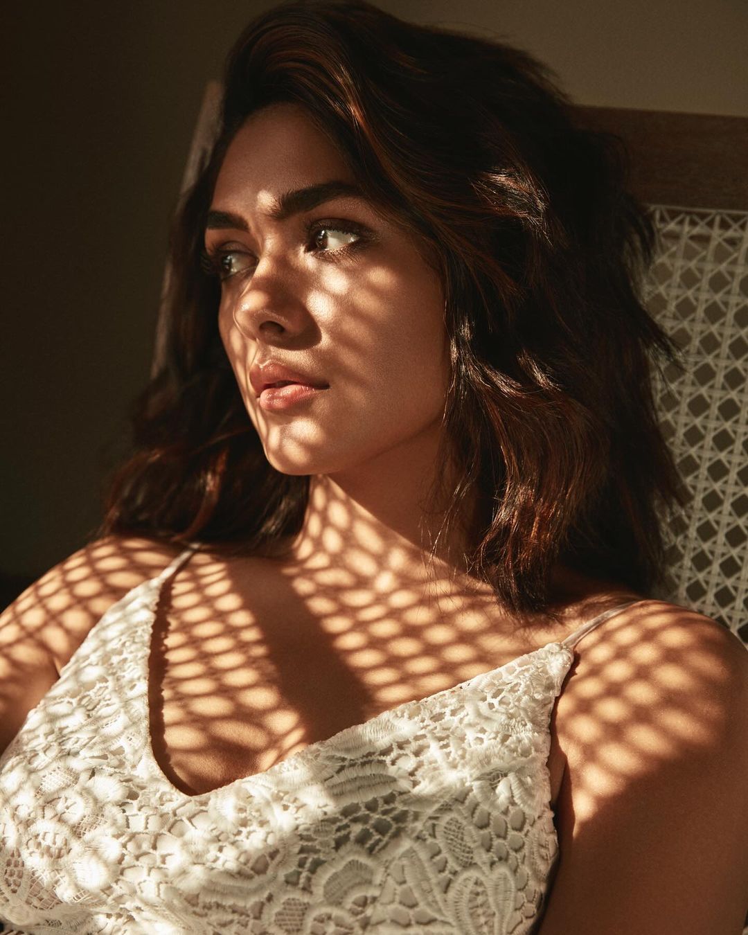 Mrunal Thakur Bold Photos | Mrunal Thakur Bikini Pics | Mrunal Thakur ...