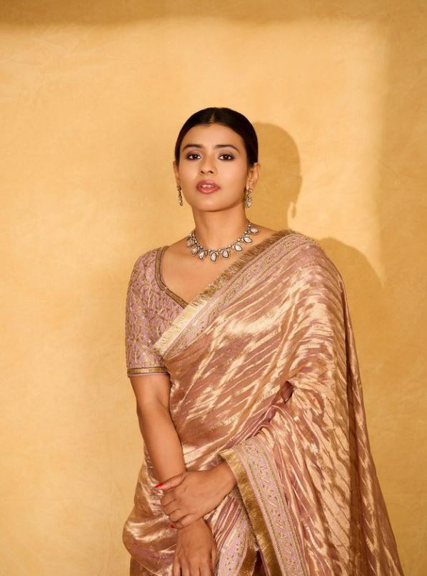 Hebah Patel: టైట్ డ్రెస్‌లో హెబ్బా నాటీ షో.. క్లోజప్‌లో కేక పుట్టించే ఈ ...