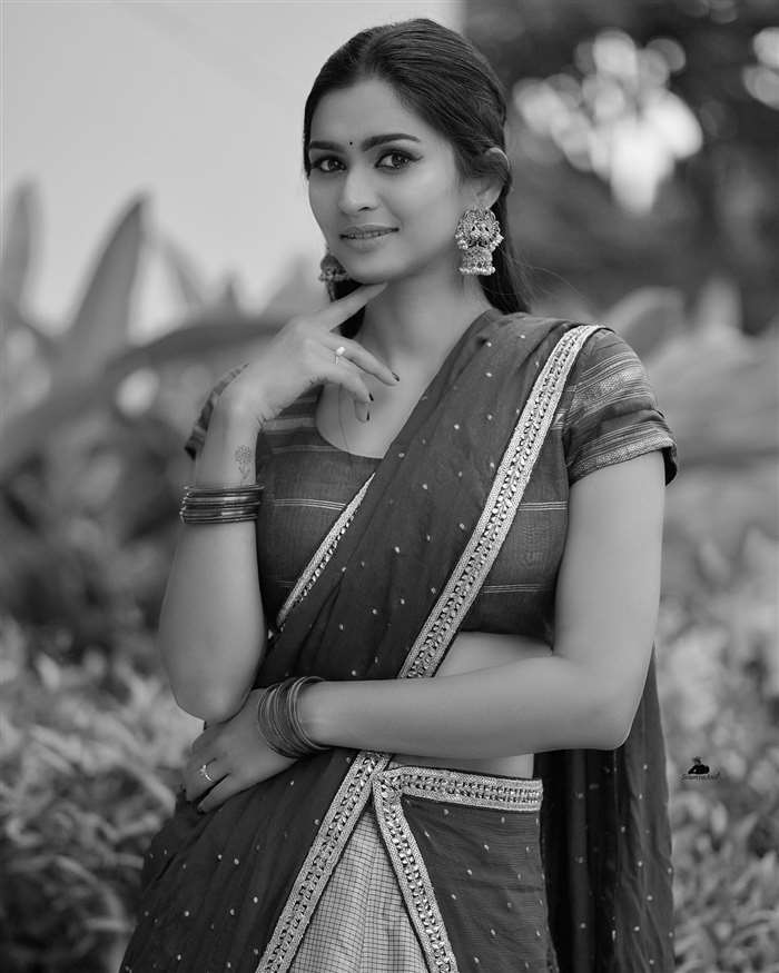 Anoosha Krishna Photos: Find Latest HD Images, Pictures, Stills & Pics ...