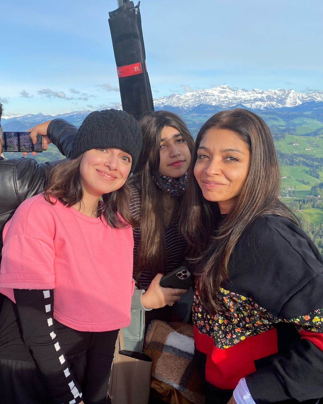 Divya Khosla Kumar Share Unseen Pics With Tisha Kumar | Tisha Kumar ...