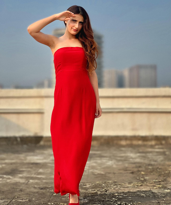 Everytime Fatima Sana Shaikh charms and stuns in Deck pictures! - Filmibeat