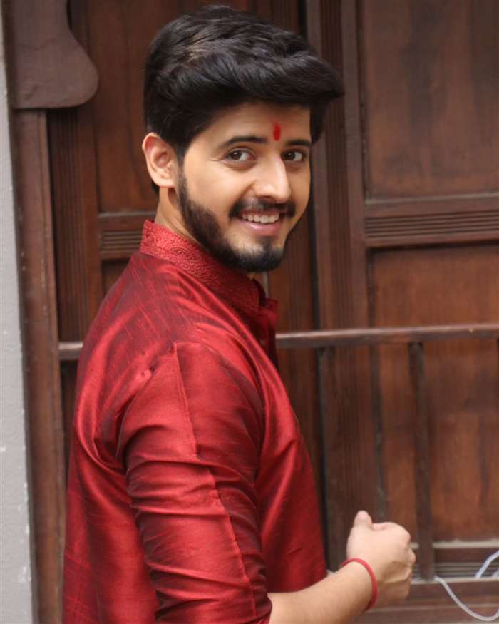 Nikhil Damle Photos: Find Latest HD Images, Pictures, Stills & Pics ...