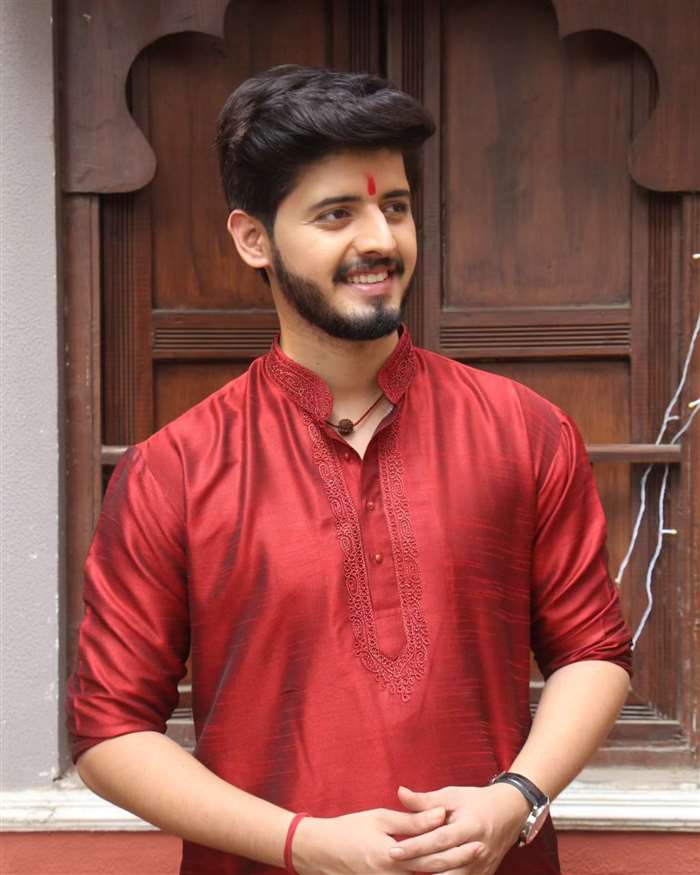 Nikhil Damle Photos: Find Latest HD Images, Pictures, Stills & Pics ...