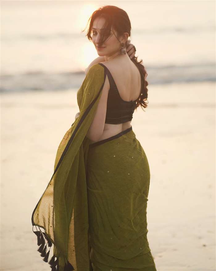 Sahiba Bhasin Photos: Find Latest HD Images, Pictures, Stills & Pics ...