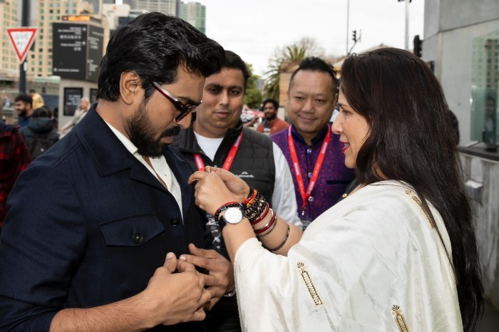 Global Star Ram Charan Hoists Indian Tricolour At Federation Square ...