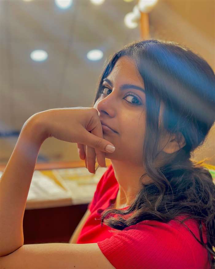 Sanjana K Photos: Find Latest HD Images, Pictures, Stills & Pics ...