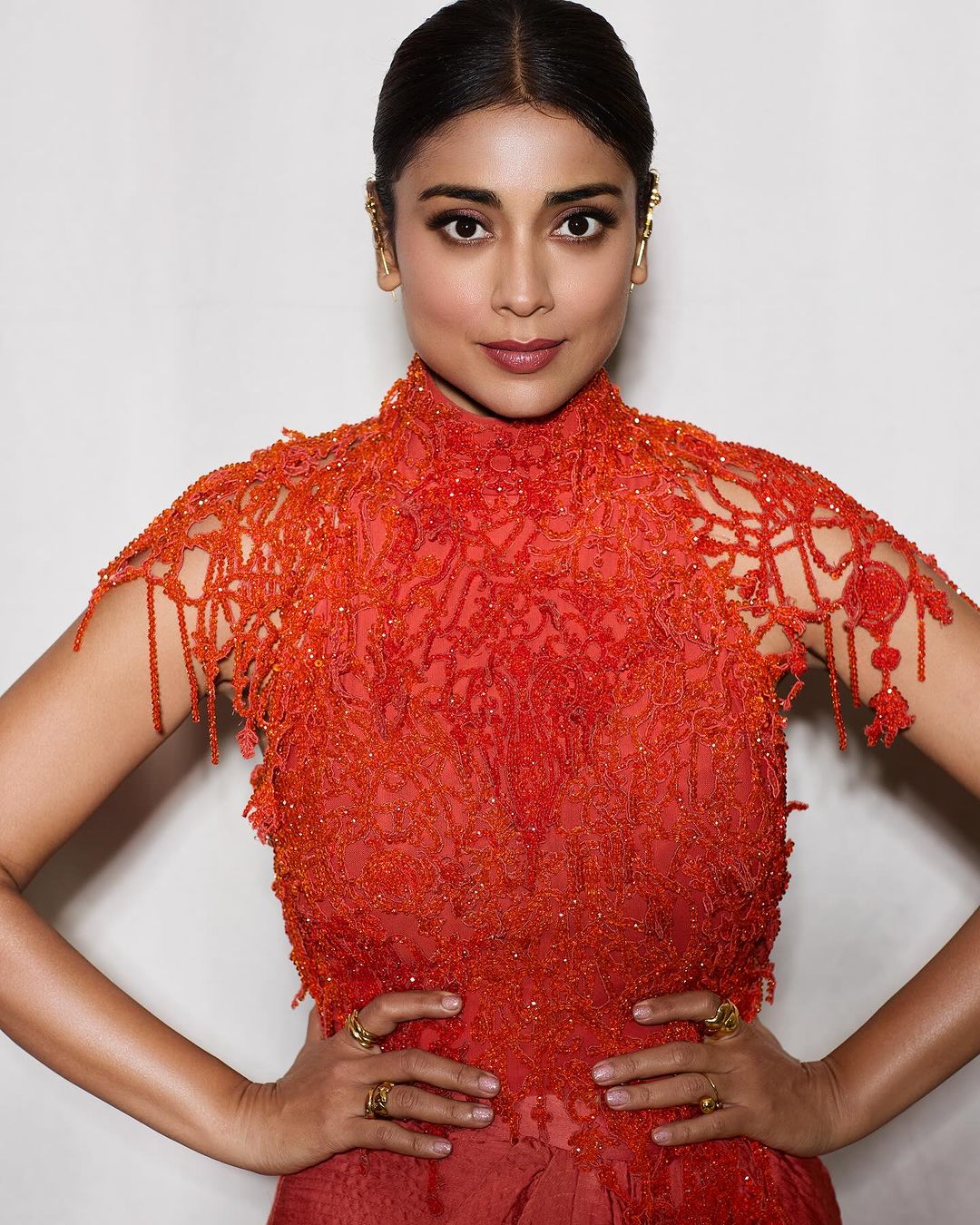 Shriya Saran's Latest Photos, Shriya Saran Photoshoot, Shriya Saran ...