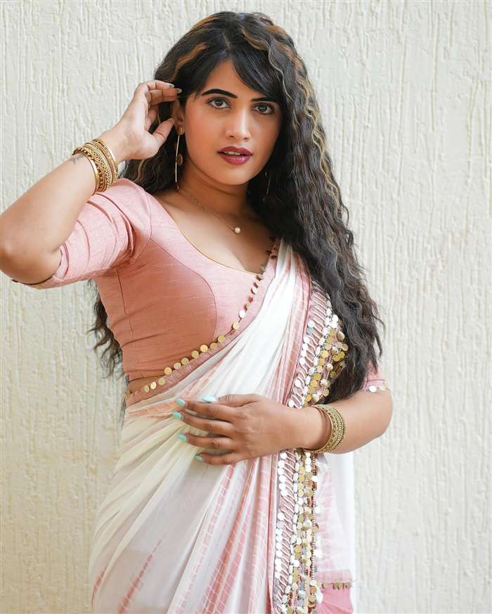 140+ Sravanthi Chokarapu Photos: Find Latest HD Images, Pictures ...