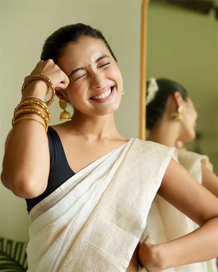 Surabhi Das Photos: Find Latest HD Images, Pictures, Stills & Pics ...