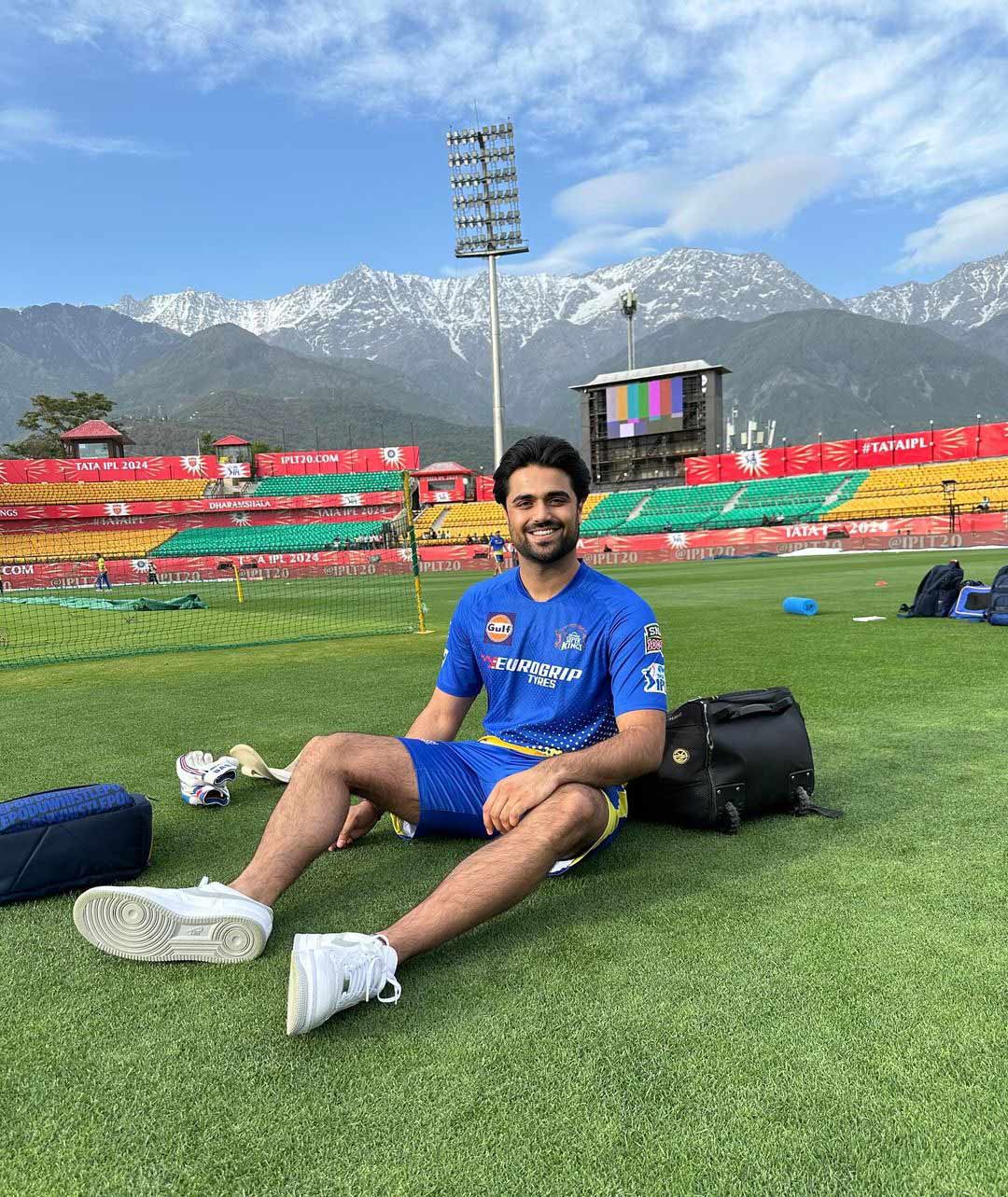 Who Is Kabir Bhalla , Kriti Sanon Boyfriend Photos , Kriti Sanon ...