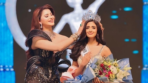 മിസ് യൂണിവേഴ്‌സ് ഇന്ത്യ പട്ടം നേടി റിയ; സൗന്ദര്യ റാണിയാകാന്‍ ഈ പതിനെട്ടുകാരി | Who Is Rhea Singh ...