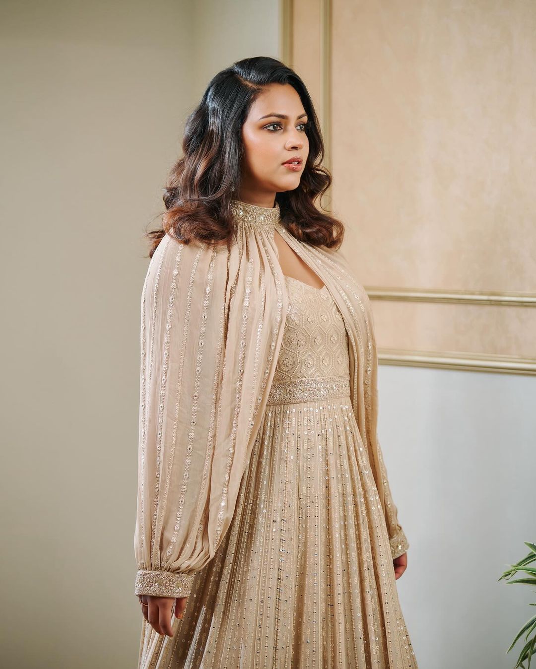 Amala Paul Photos: రాయల్ లుక్‌లో అమలాపాల్ సొగసులు.. బిడ్డకు తల్లయినా ...