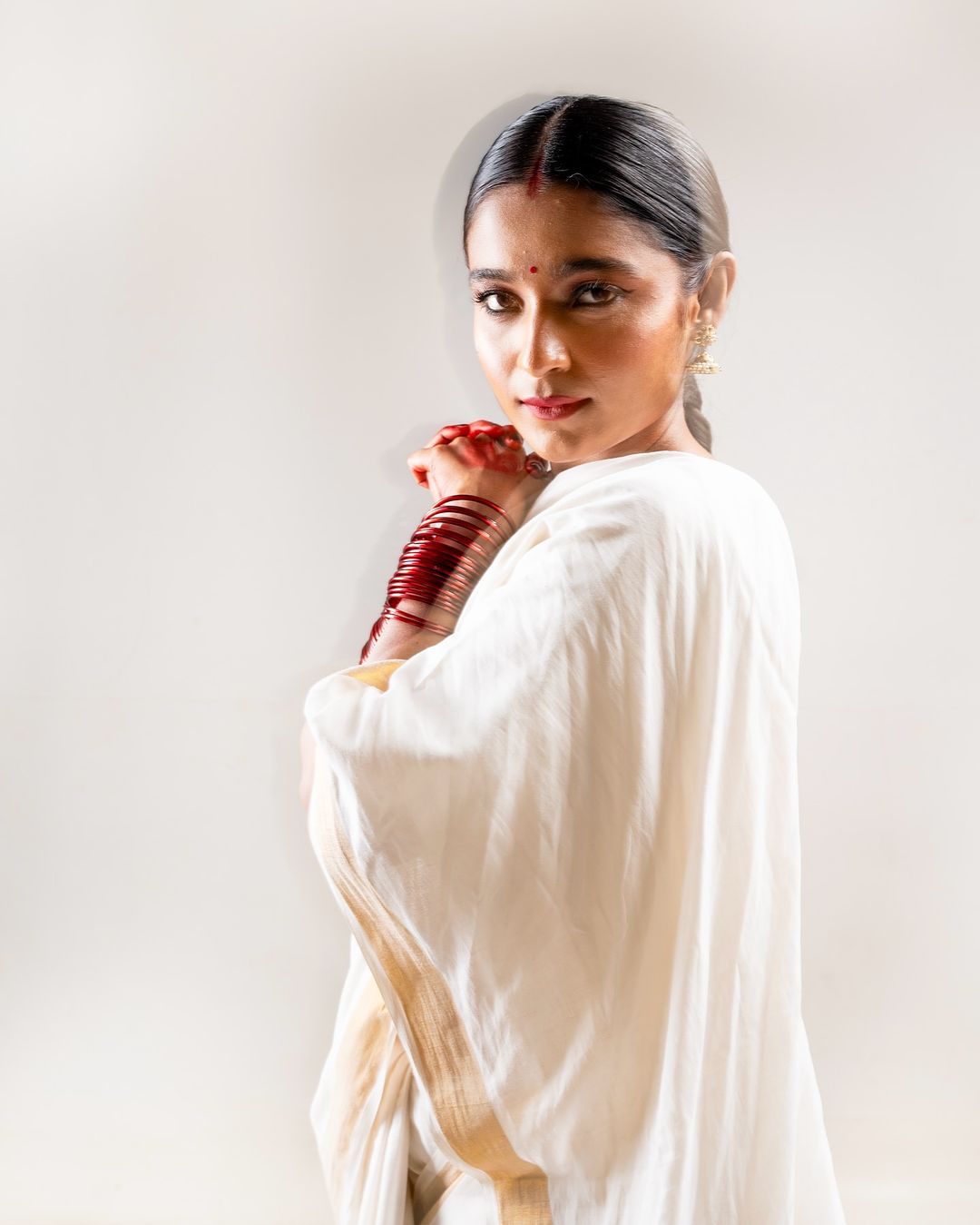 Chaithra J Achar Onam 2024 Photoshoot, Celebrities Onam Photos 2024 ...