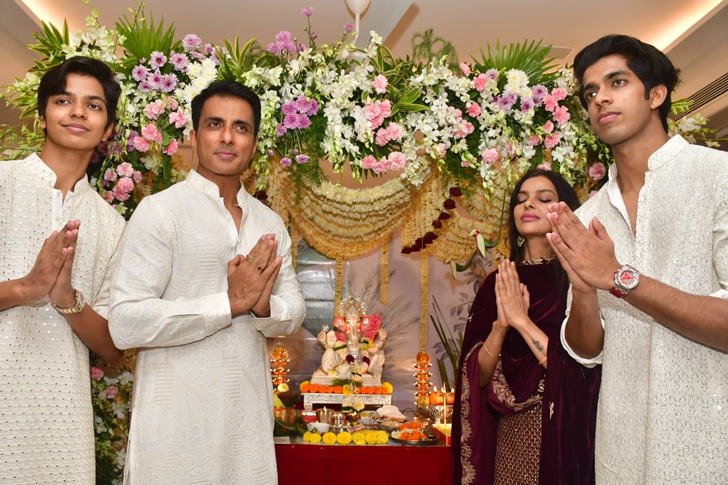 Ganesh Chaturthi Celebration at Sonu Sood’s House 2024 | Ganesh ...