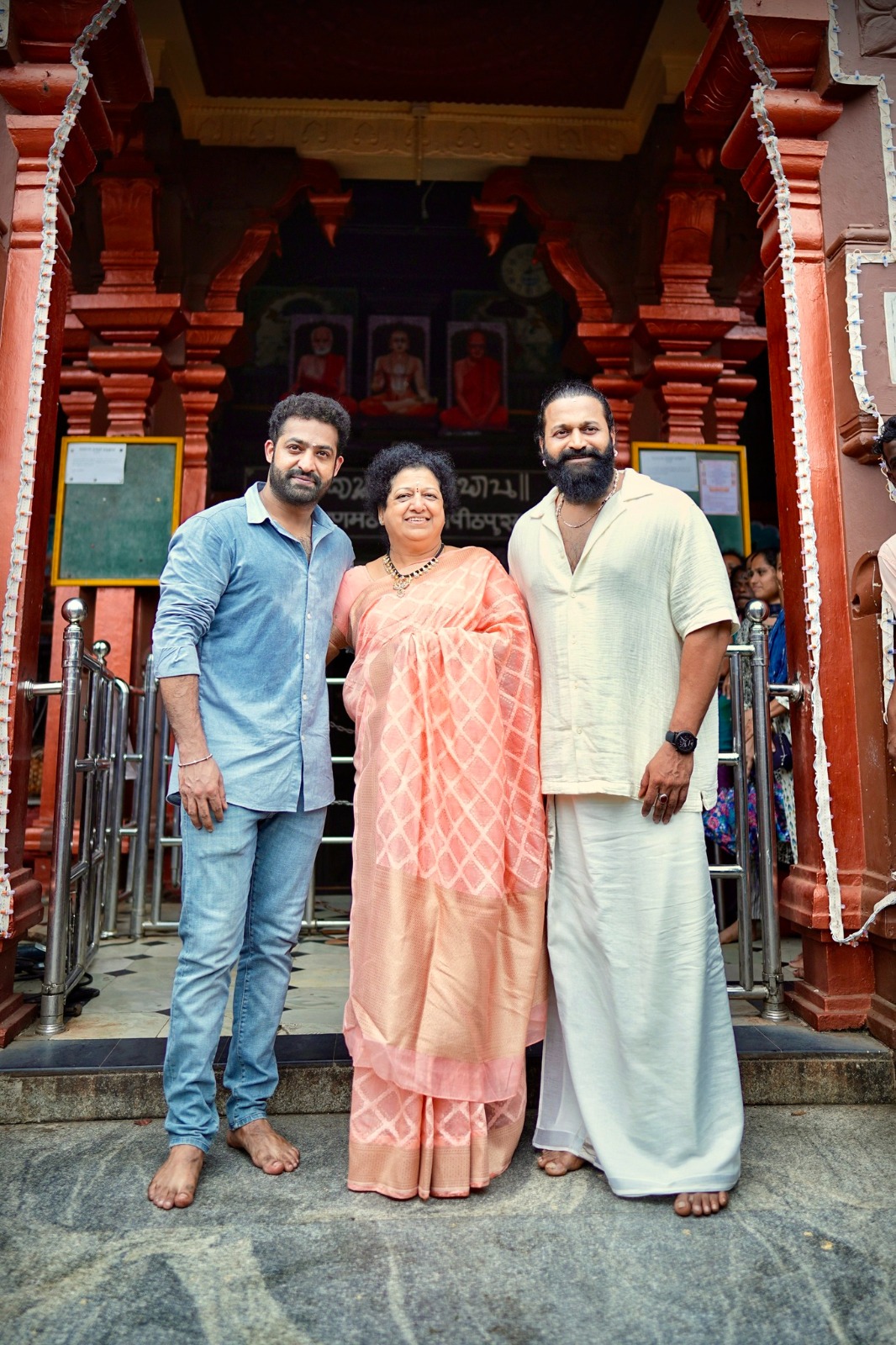 Jr NTR Visits Temple In Karnataka, Rishab Shetty Temple Visit Pics, Jr ...