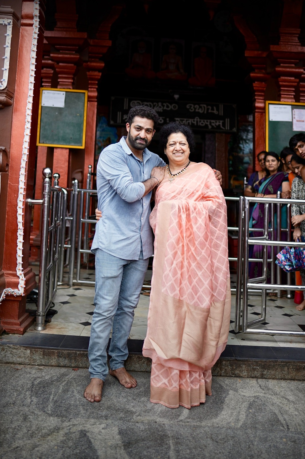 Jr NTR Visits Temple In Karnataka, Rishab Shetty Temple Visit Pics, Jr ...