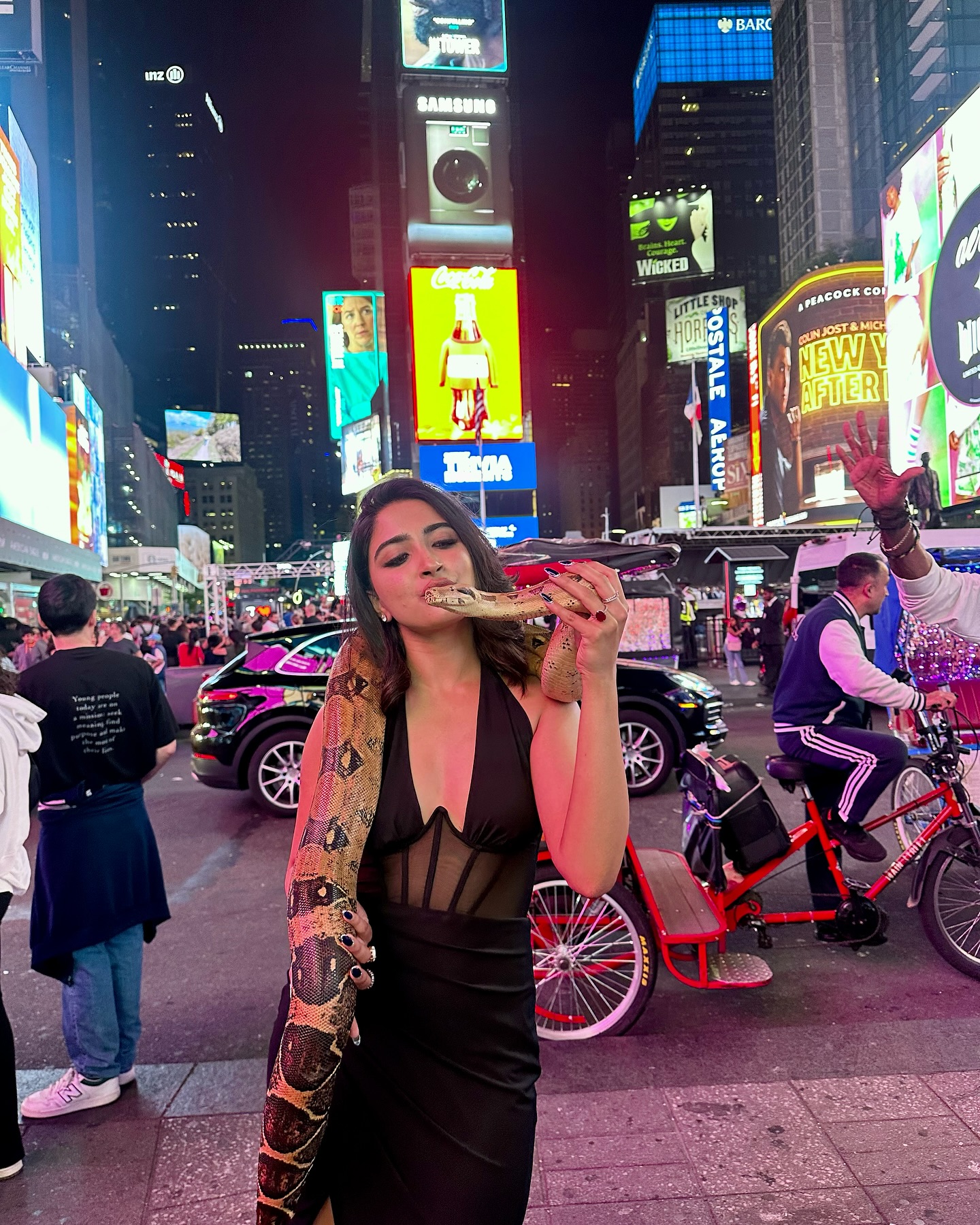 Sanya Iyer Times Square Photos, Sanya Iyer Latest Photos, Images ...