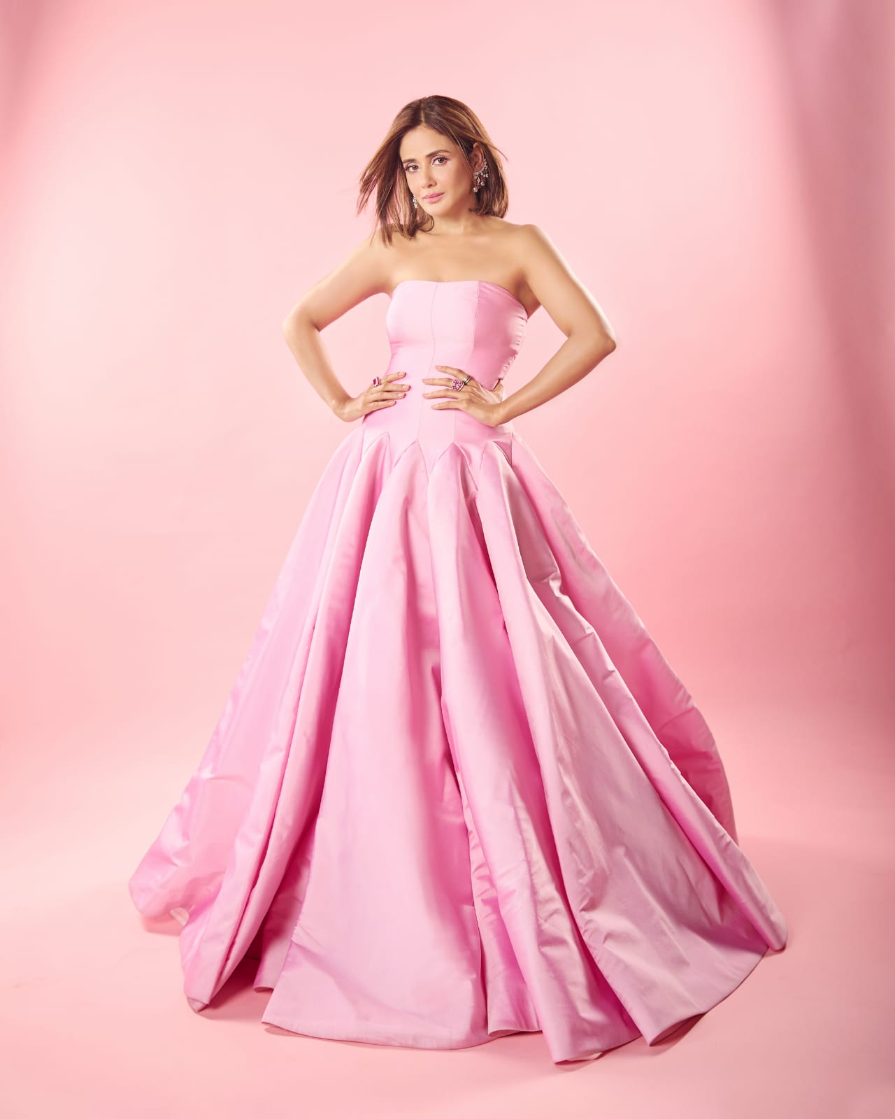 Parul Yadav Sets a New Style Trend at IIFA 2024 Utsavam with Chic Short ...