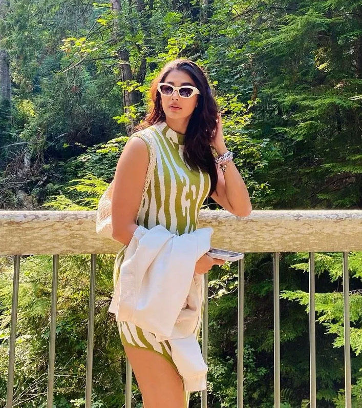 Pooja Hegde’s Stunning Beauty Show in Dubai Goes Viral - Filmibeat