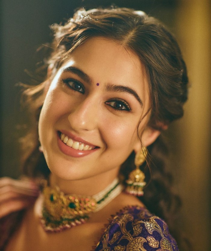 Sara Ali Khan Photos, Sara Ali Khan Instagram, Sara Ali Khan Lehenga Pics, Sara Ali Khan Ganesh ...