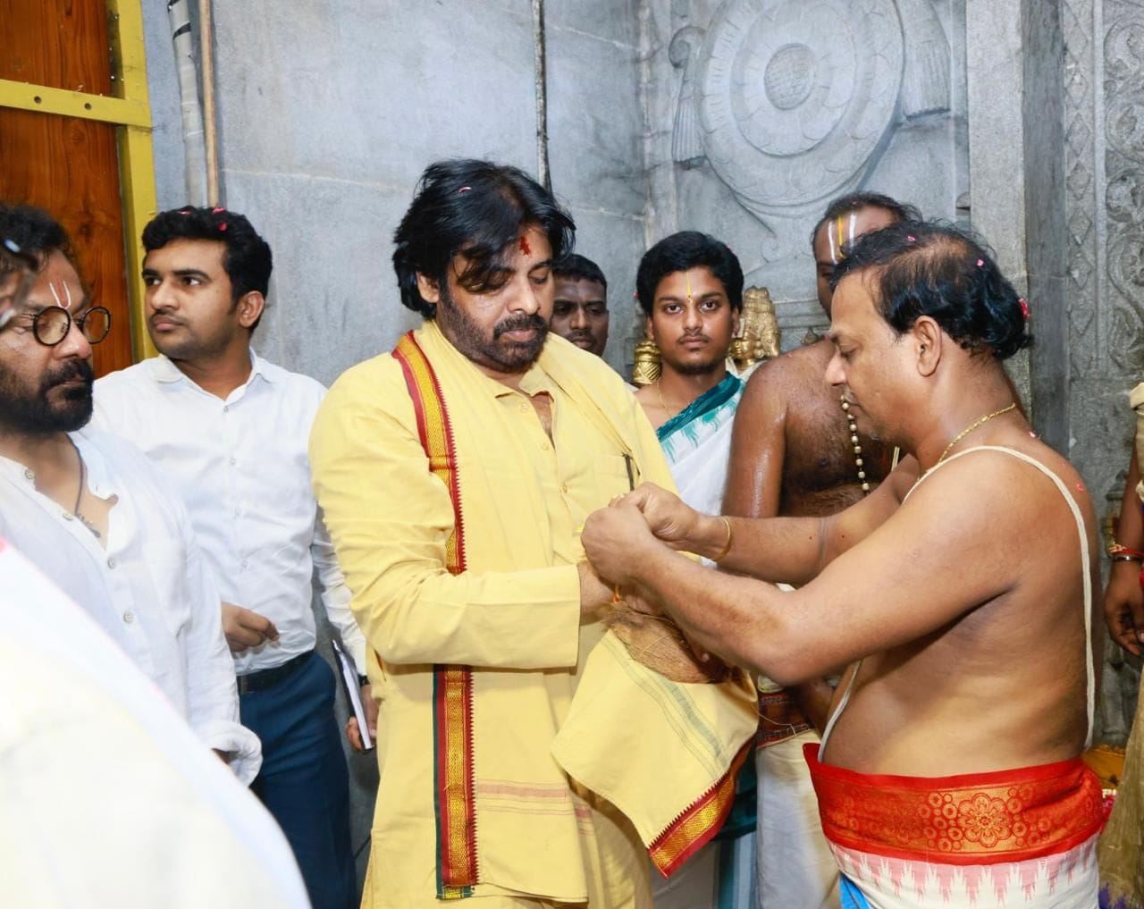 Pawan Kalyan Prayashchit Deekasha: తిరుపతి లడ్డూకు అపచారం.. 11 రోజుల ప్రాయశ్చిత్త దీక్షకు పవన్ ...