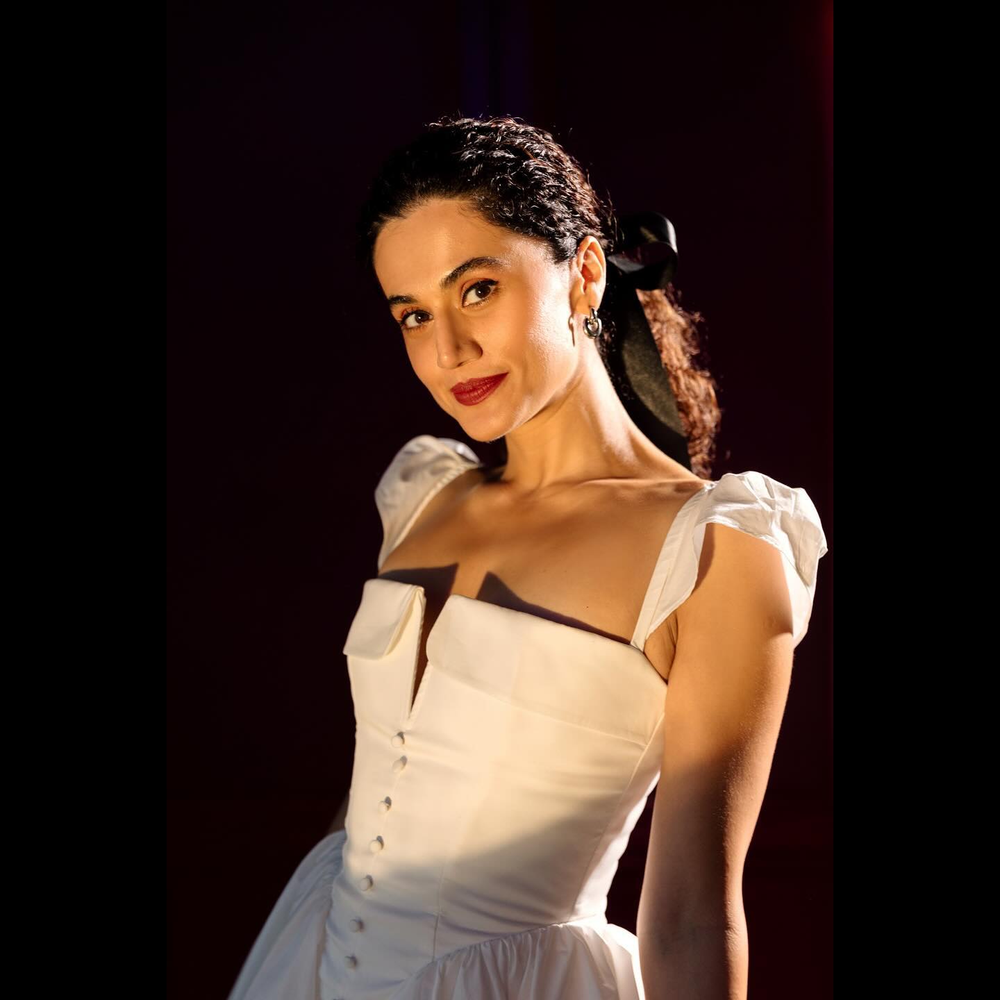 Vicky Kaushal, Taapsee Pannu, Akkineni Nagarjuna & More Indian Stars ...