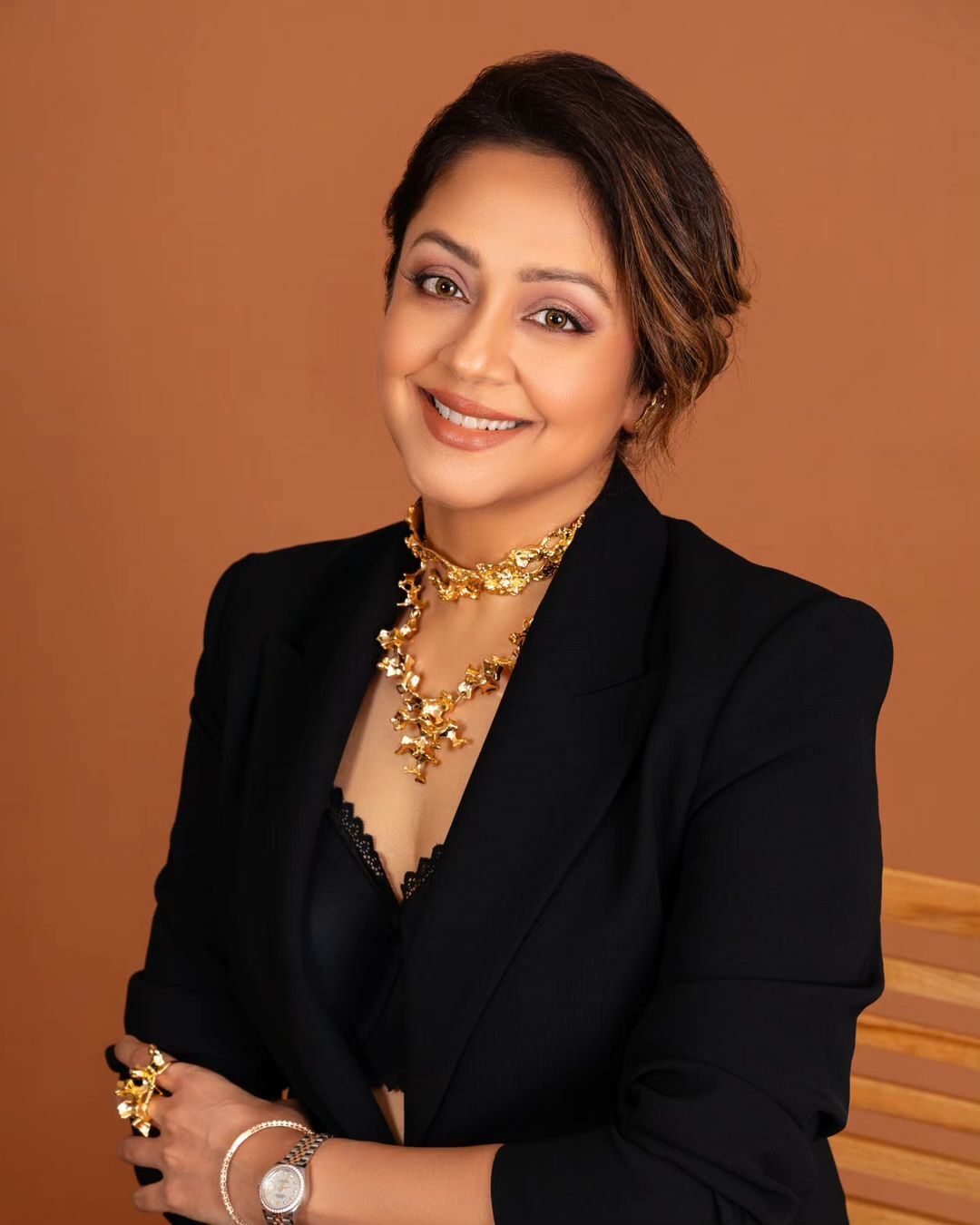 സൂര്യ പറഞ്ഞത് സത്യം; ജ്യോതിക മുംബൈയിൽ ആളാകെ മാറി; ഉദാഹരണം ഈ ഫോട്ടോക ...