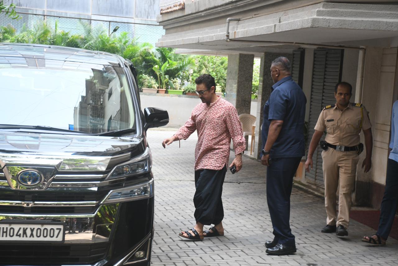 Aamir Khan Visits Reena Dutta’s House in Bandra After Her Father’s ...