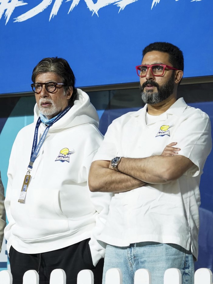 Amitabh Bachchan: Family, Age, Background, Education, Wife, Children ...