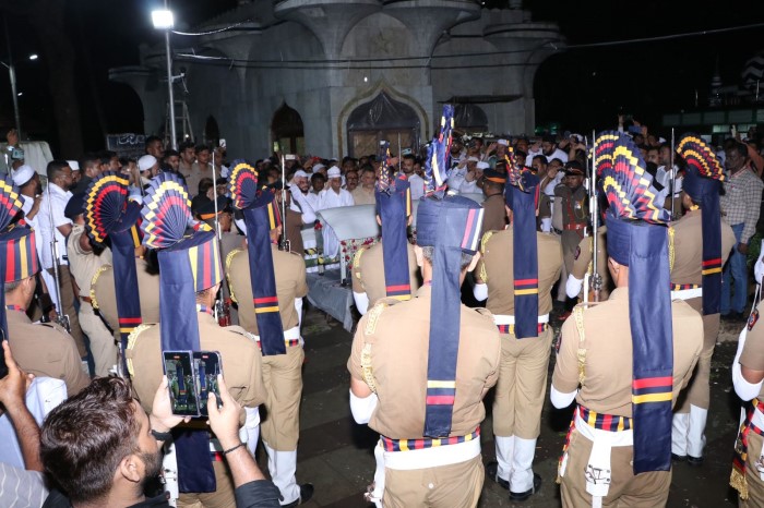 Baba Siddique's last rites were conducted with full state honors at ...