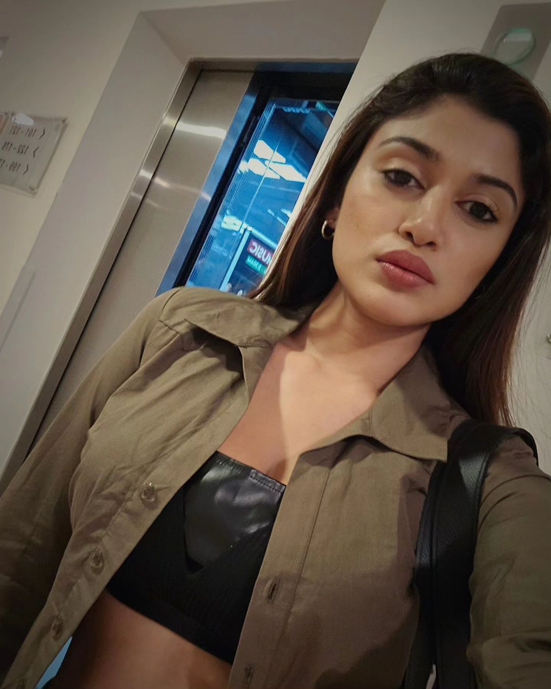 Oviya: எப்பவுமே ஹேப்பி.. ஓவியாவோட டாப் 10 சூப்பரான போட்டோக்களை ...