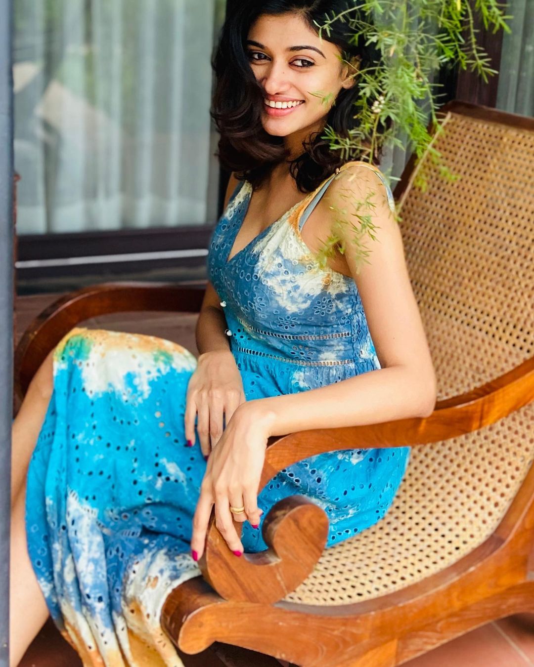 Oviya: எப்பவுமே ஹேப்பி.. ஓவியாவோட டாப் 10 சூப்பரான போட்டோக்களை ...