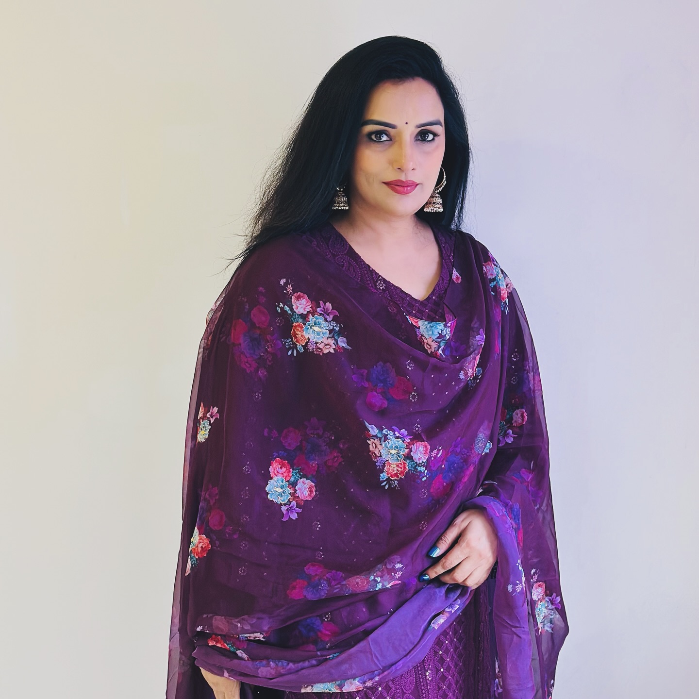 Shwetha Menon Bigg Boss Tamil 8 Contestant | Shwetha Menon Family ...