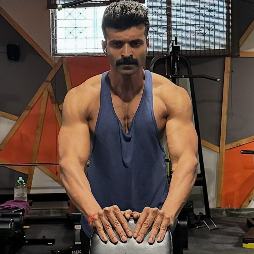 Bigg Boss Tamil 8 | Bigg Boss Tamil 8 First House Captain | Who Is ...