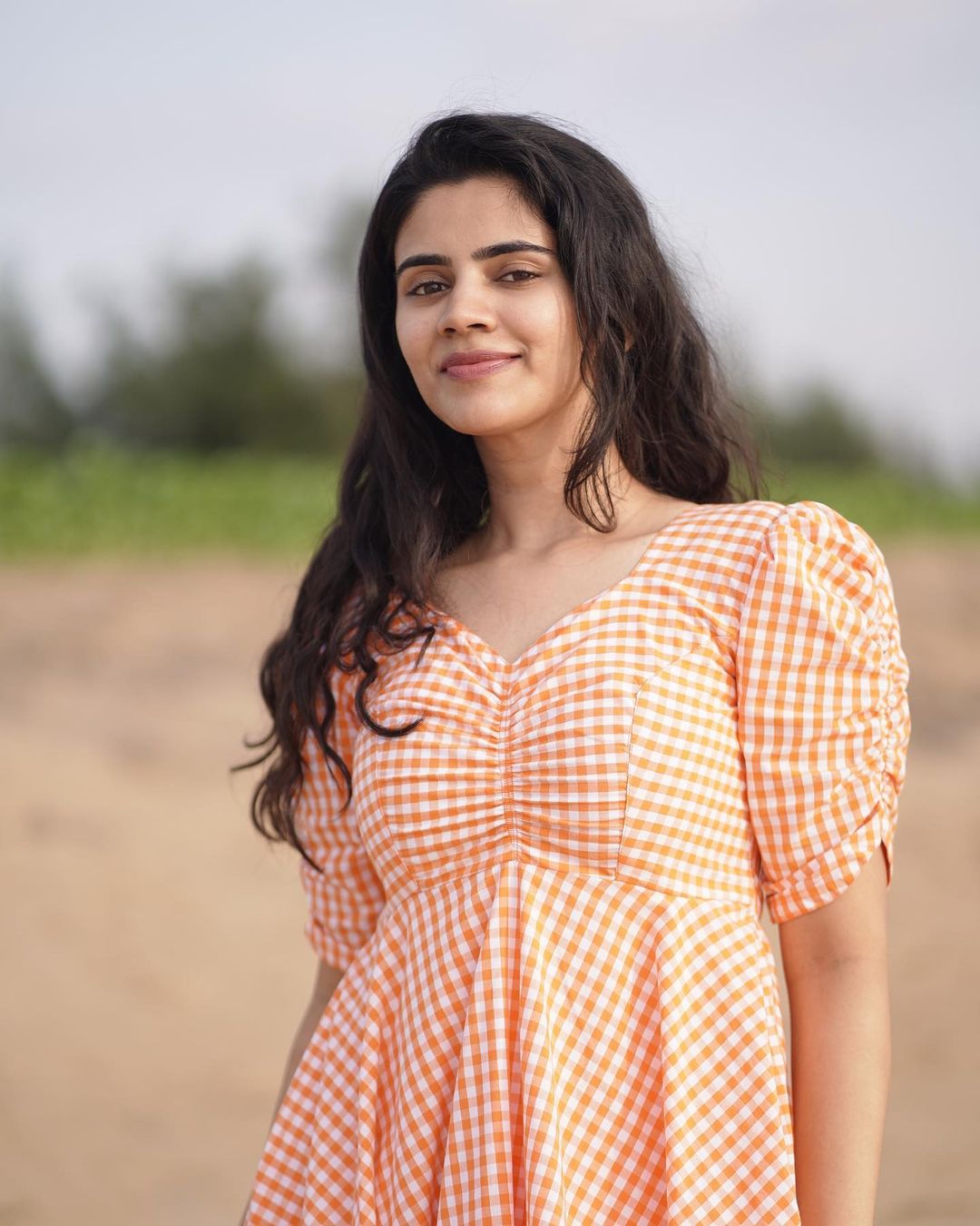 BB8 Soundariya: கொஞ்சம் கிளாமர்.. கொஞ்சம் ஹோம்லி.. பிக் பாஸ் ...