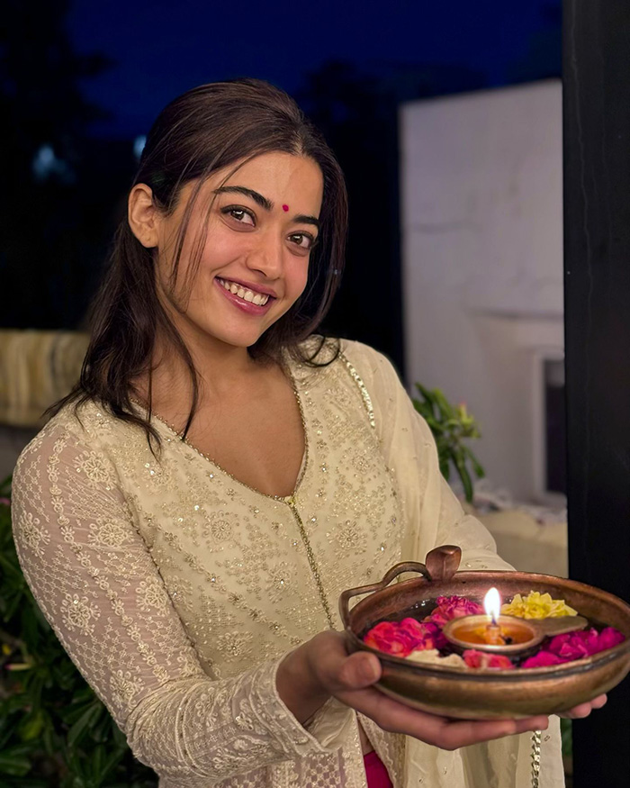 Diwali 2024: Rashmika Mandanna Spreads Diwali Joy With Elegant Photos And Heartfelt Joy ...