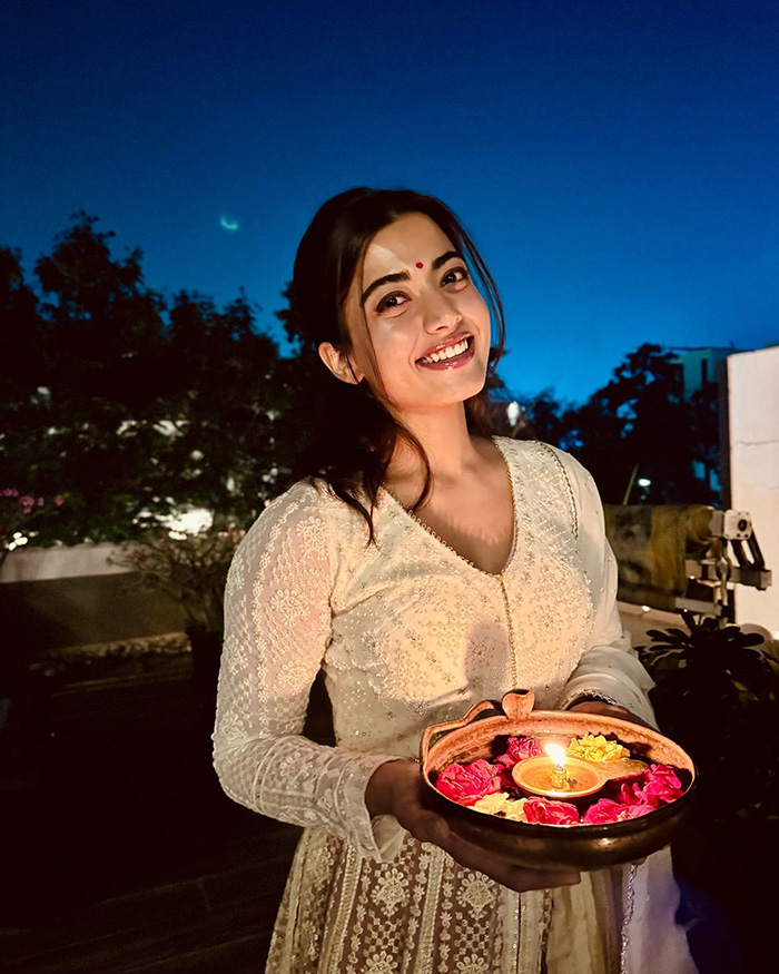 Diwali 2024: Rashmika Mandanna Spreads Diwali Joy With Elegant Photos And Heartfelt Joy ...